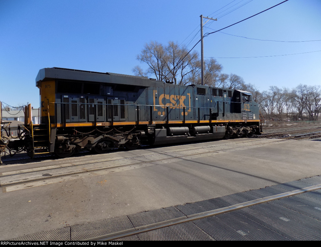 CSX 975